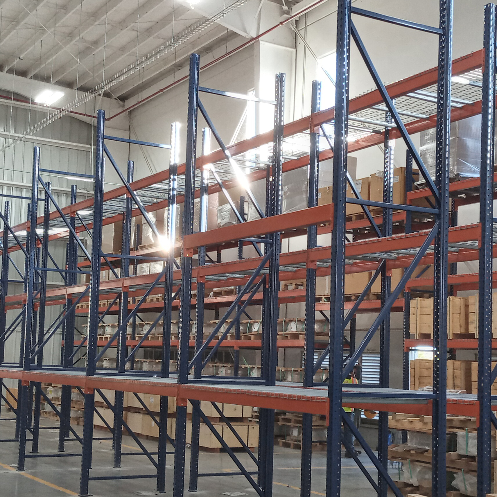 Soluciones integrales en almacenamiento | Racks Industriales