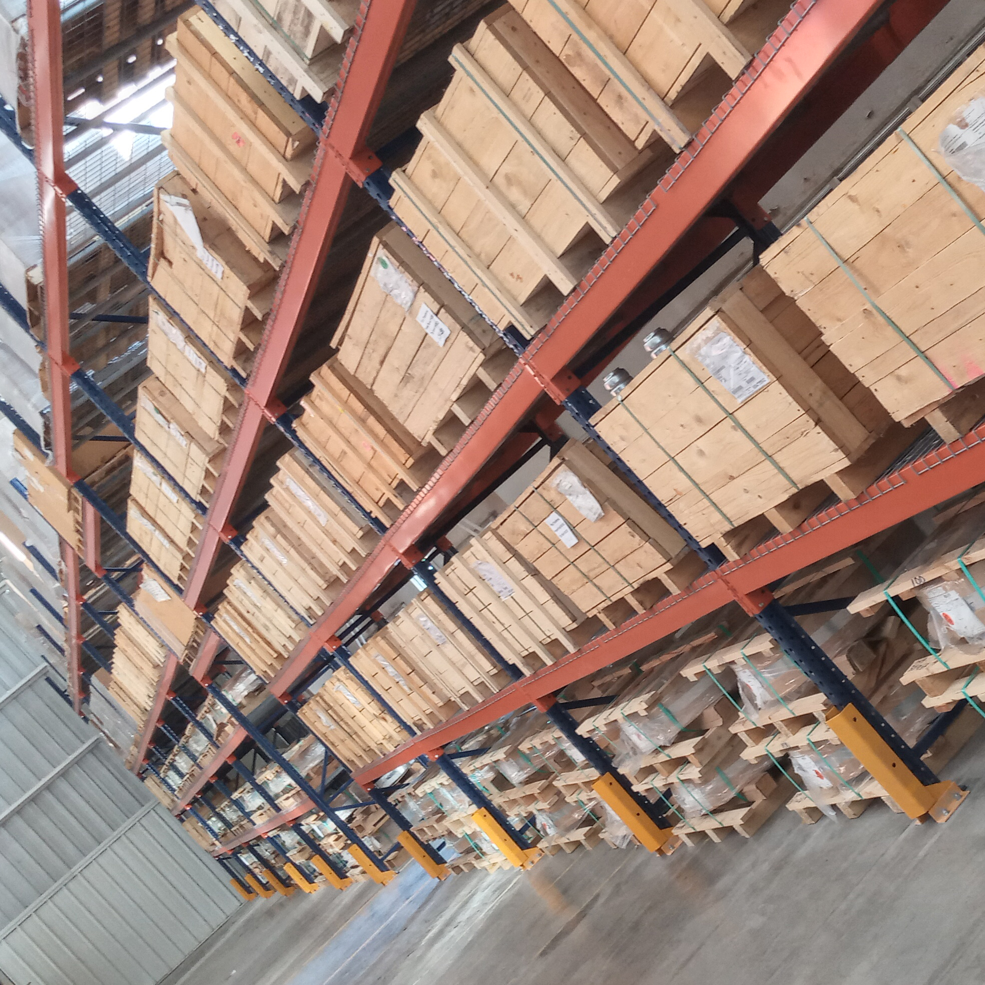 Soluciones integrales en almacenamiento | Racks Industriales